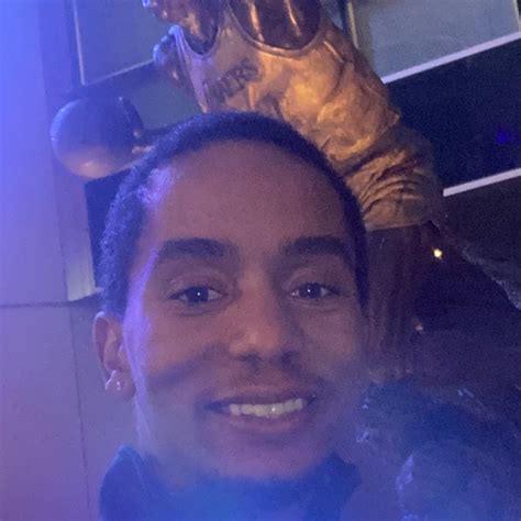 Romeil Johnson Sales Executive Allure Linkedin