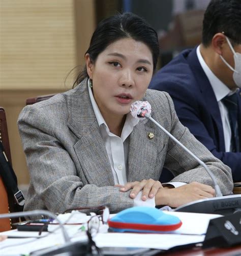 ‘닥터카 신현영 이태원 국조 특위 사퇴남편 동승도 논란 중앙일보
