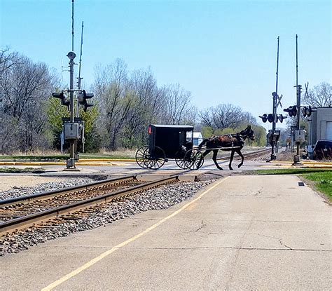 This Scenic Train Ride In Wisconsin Delights Passengers All Year Round
