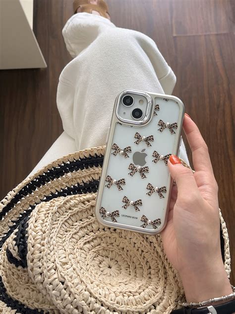 키치 무광 실버 호피 리본 진주스티커 투명 아이폰케이스 에이블리