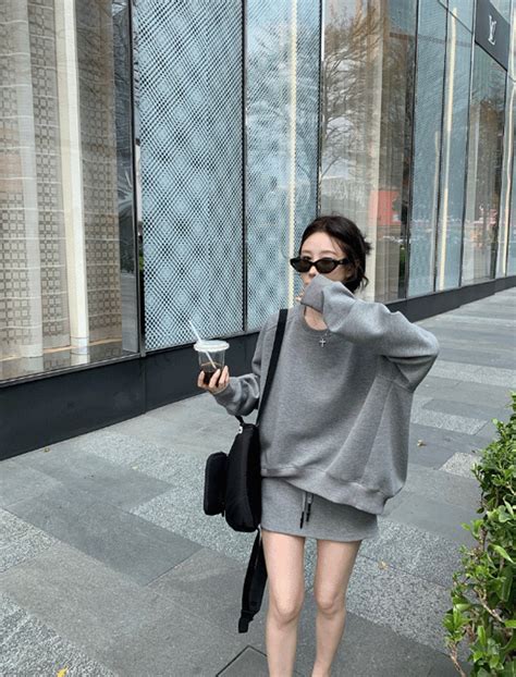 [존예마실룩 돌아다니다 번호따임] 고퀄 맨투맨 치마 투피스 트레이닝 Set 3color 에이블리