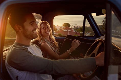 820 Fotos Bilder Und Lizenzfreie Bilder Zu Date Night Car Istock