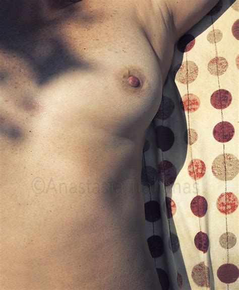 Photographing The Female NAKED BRITAIN By Anastasia Trahanas