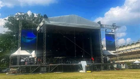 Сцената за Франкофоли вече е готова и очаква звездите