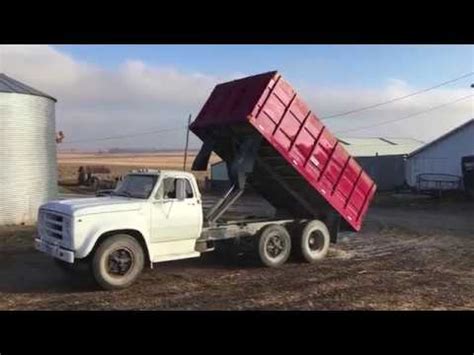 1977 Dodge D700 Grain Truck Sells Absoluteno Reserve Youtube