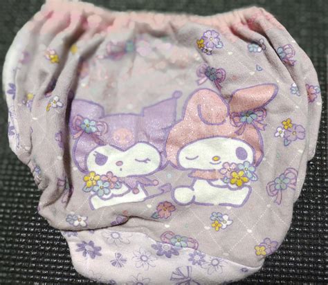 美香の夫 On Twitter 三女のパンティです😊 マイメロディのおしっこ染み染みパンティです🤤