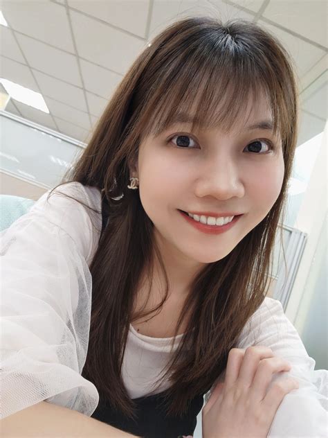 阿姨挑戰年紀倒數 一天一照片，直到滿36歲😂 Day12 創業就是不斷去追逐自己喜歡的事 拿到了健康管理師證照 繼續研究客製化問題肌膚調理