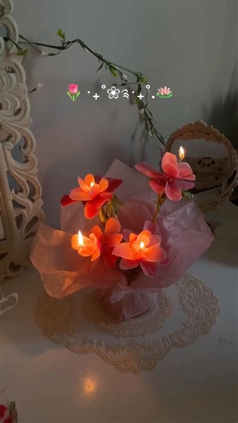 Daily Art Videos👩🏼‍🎨 Comic Book Inspired Nail Art💅🏼 Leave A Comment