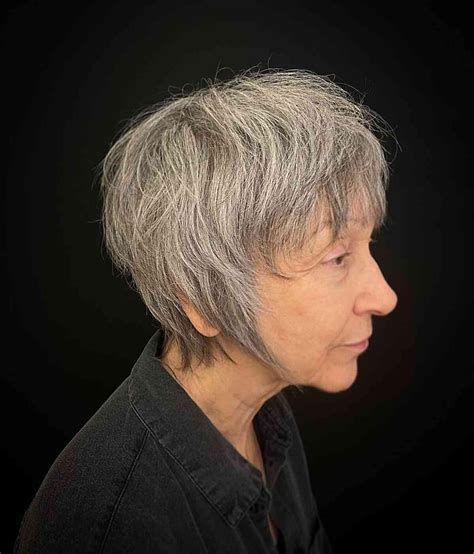 35 Perfectly Flattering Short Hairstyles For Women Over 60 With Glasses