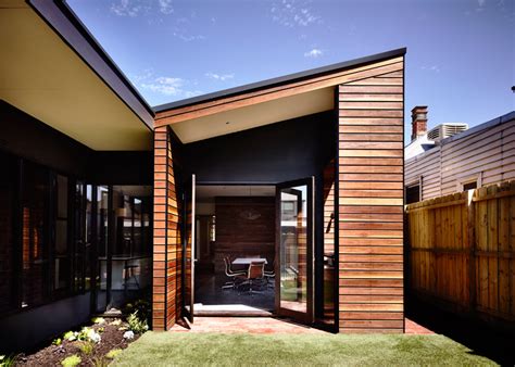 Wolveridge Architects Adds Timber Clad Extension To Melbourne House