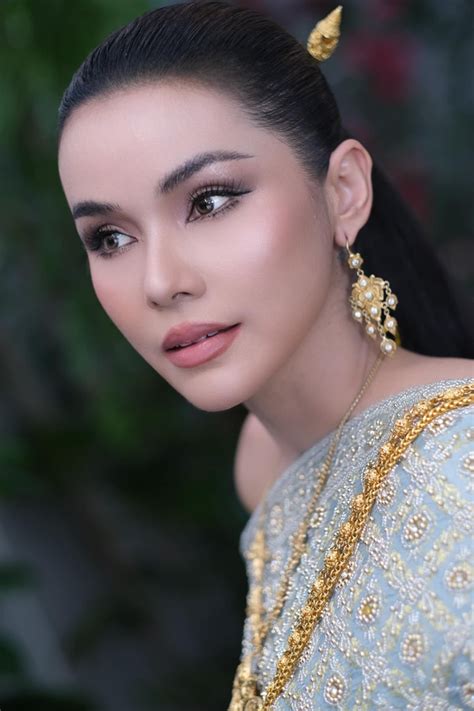 មើលសម្រស់ ៤៤ ហើយ ៣២ មិនសូវខុសប៉ុន្មាន ពេល ឌី សូនីតា ហើយ វីជេអាណូថតជាមួយគ្នាបែបនេះ Khmerload