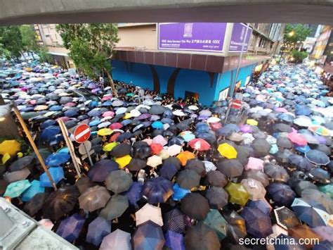 中国禁网新闻 — 表态 输诚 14亿人市场的魔力 中共用得淋漓尽致