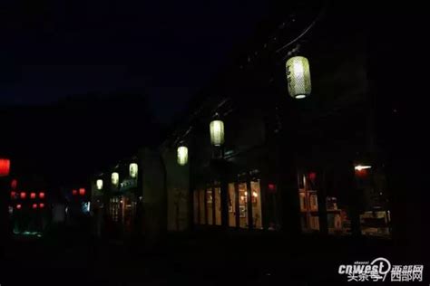 滿城儘是書香味秦嶺山里這個旅店書房 你住不住店都可以免費看 每日頭條