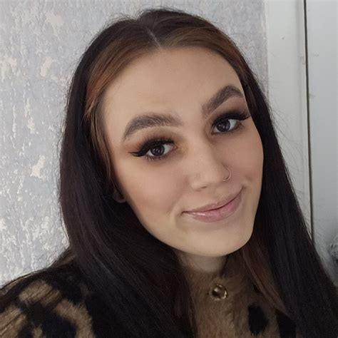 Coronation Street Newcomer Olivia Frances Browns Real Life Engagement