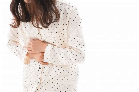 胃痛の原因はストレス？疑われる疾患や検査方法｜安藤内科おなかクリニック