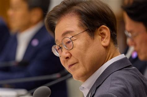 탄핵 가결 순간 울컥 외신도 감격해 눈물 쏟게 만든 70대 노인 알고 보니