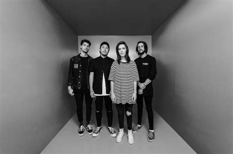 Stand Atlantic Anuncian Nuevo álbum Y Publican Single The Backstage