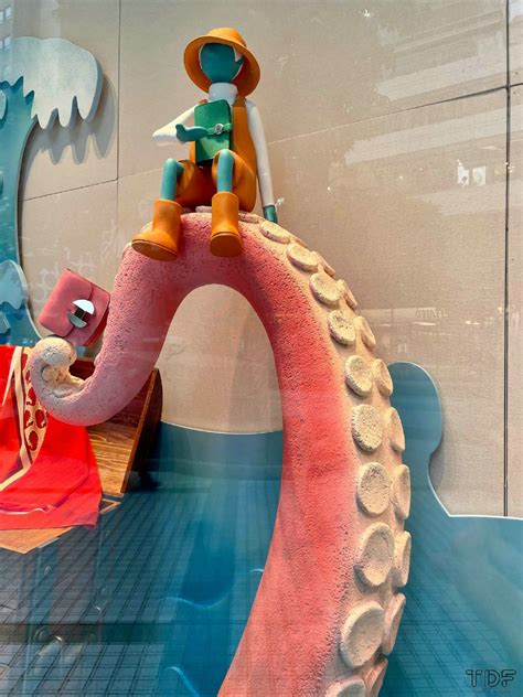 Hermes Moscow 2014 Фасады магазинов Витрины магазинов Витрина