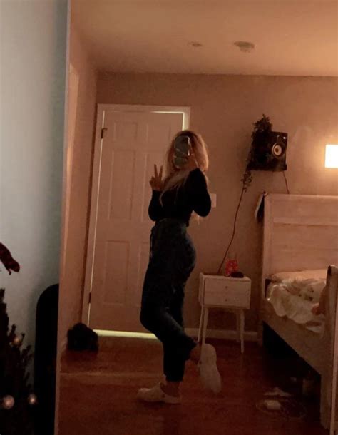 More 🍑 Scrolller