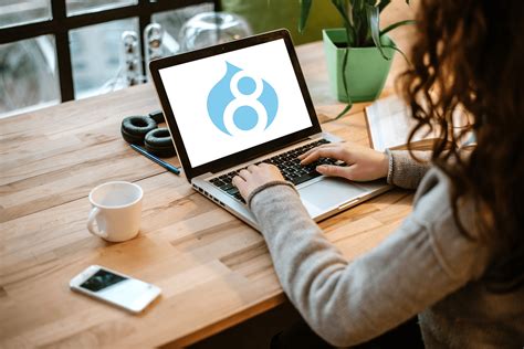 Drupal 8 Why Update Lokomotiv