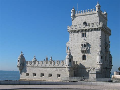 무료 이미지 건물 샤토 궁전 유럽 경계표 성당 관광 여행 예배 장소 종탑 중세의 포르투갈 역사적인 감청색 리스본 역사적 장소 고대 역사