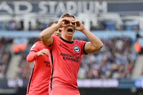 Arsenal Transfer Premier League Leaders Target Leandro Trossard Ahead