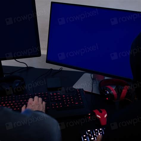 White Blank Empty Computer Screen Premium PSD Mockup Rawpixel