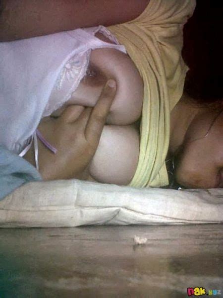 Ibu Jilbab Bondage