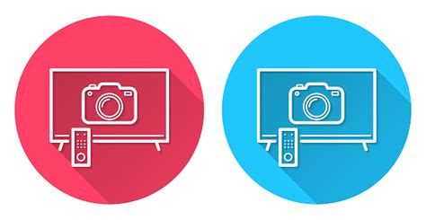 카메라가 있는 Tv 빨간색 또는 파란색 배경에 긴 그림자가 있는 둥근 아이콘 Tv 보기에 대한 스톡 벡터 아트 및 기타 이미지 Tv 보기 가정용 캠코더 개념 Istock