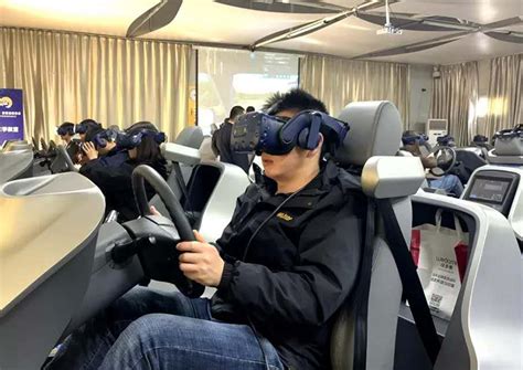 Vr与机器人教学 山东东方时尚驾驶培训有限公司