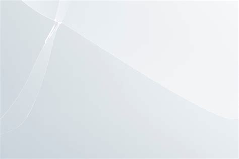 금이 간 유리 질감이 있는 흰색 배경 무료 사진