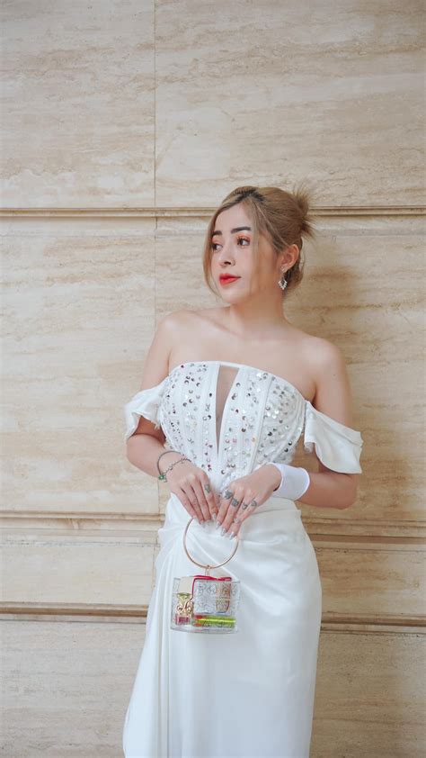 Tuy N Ch N Nh Linh Barbie Bikini D Ng P Tr N M Ng X H I