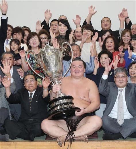 白鵬、14度目の全勝優勝 読んで見フォト 産経フォト