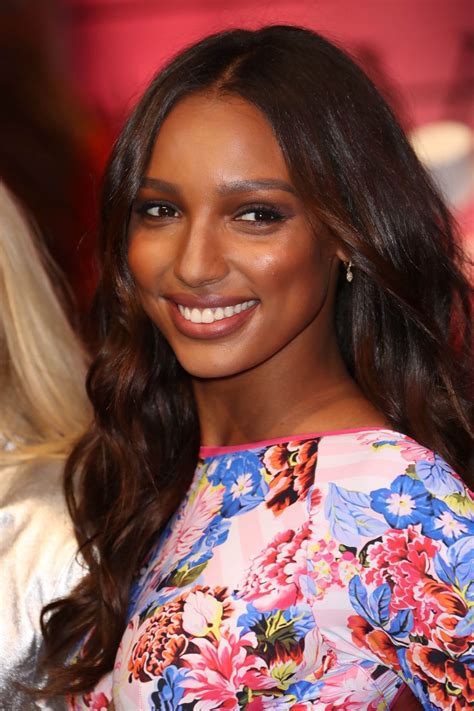 Jasmine Tookes Celebrates Victorias Secret Fashion Show Airing December In New York
