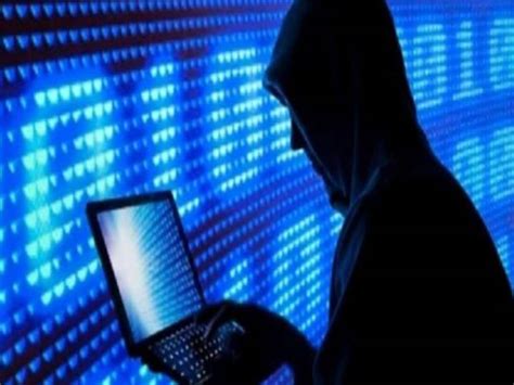 Minor used to blackmail by hacking the phone making porn videos of people viral arrested फन हक