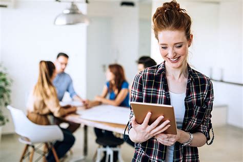 Retailers Select Oracle Ai For Better Service Erp News