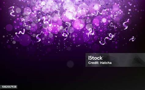 리본 색종이와 떨어지는 마법의 보라색 별 먼지 입자 모호한 분산형 반짝 빛나는 스파클 축 하 상 추상 배경 벡터 일러스트 레이 션을 점멸 빛나는 공휴일에 대한 스톡 벡터