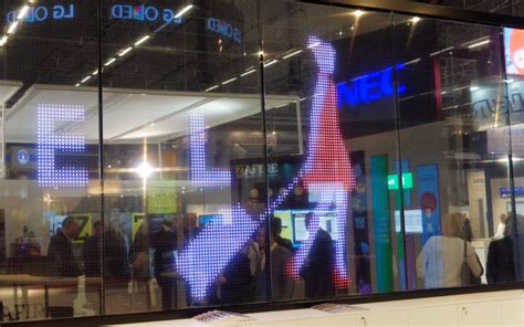 Lg Shows Transparent Oled In Ground Control Display Daily