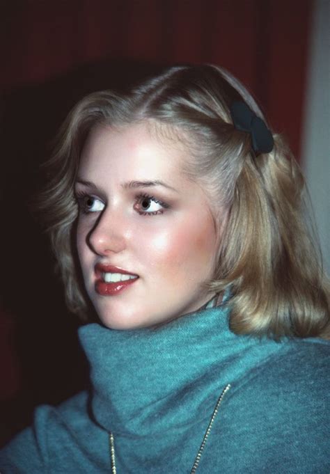 41 Beautiful Portrait Photos Of Young Ladies That Defined American