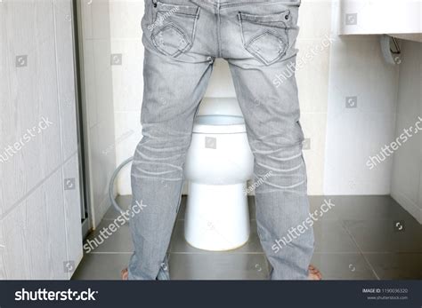Rear View Leg Man Standing Peeing Foto De Stock 1190036320 Shutterstock