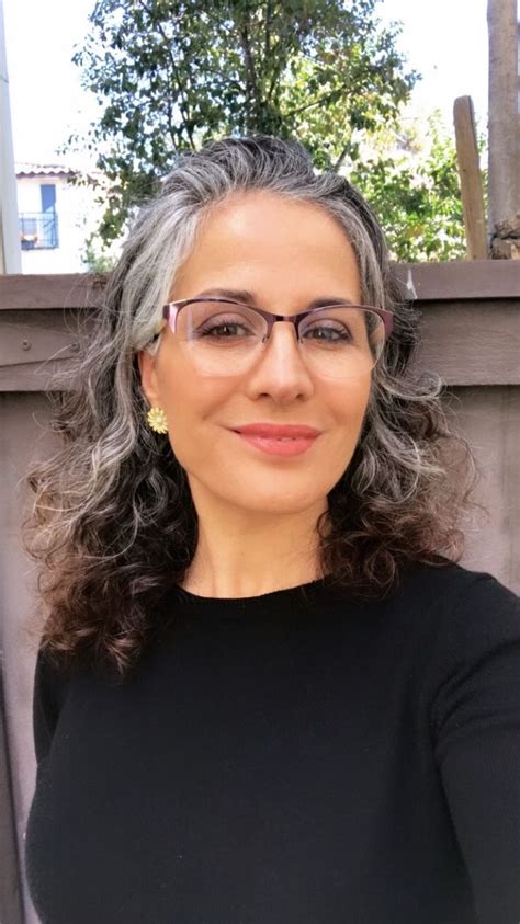 Gorgeous Gray Grey Hair And Glasses Gray Hair Growing Out Grey Hair