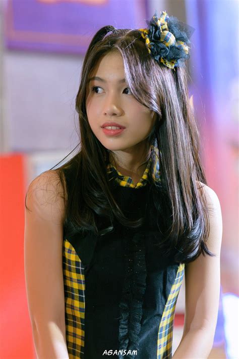 Michie JKT Orang Cantik Selebritas Penyimpanan Foto