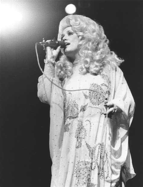 Young Dolly Parton Pictures Popsugar Celebrity
