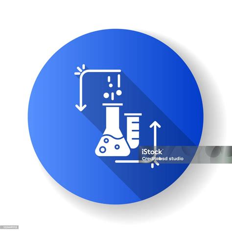 실험실 플라스크 블루 플랫 디자인 긴 그림자 문 말 이 아이콘에서 화학 반응 유기 화학 실험 수행 실험실 작업 화학 물질과의 상호 작용 벡터 실루엣 일러스트레이션 개념에