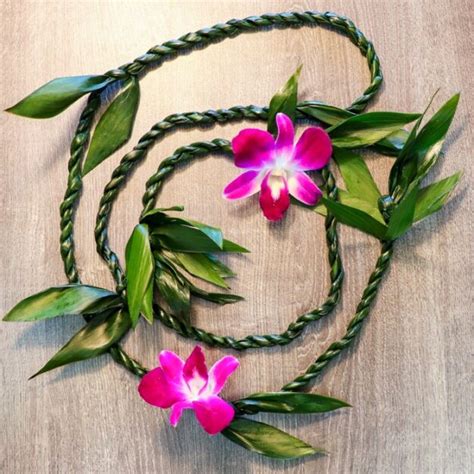 Hawaiian Ti Leaf Lei Four Seasons Flowers Flower Delivery In San Diego