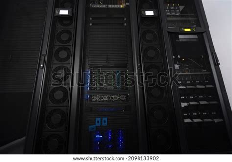 Data Center Multiple Rows Fully Operational库存照片2098133902 Shutterstock