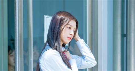 노정의 가녀린 각선미 뽐내며 [사진]