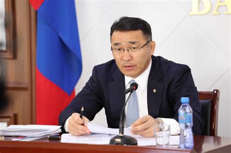 Тоглоомын талбайг засварлаж аюулгүй байдлыг хангуулна