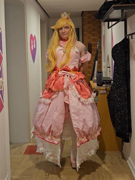 Princess Peach Rcrossplay