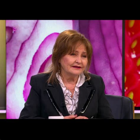 Диетологът проф Донка Байкова обясни защо бирата трябва да се пие с чаша вода през лятото За